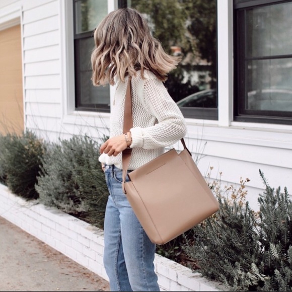 Everlane | Bags | Nwt Everlane The Form Bag In Desert Sand | Poshmark